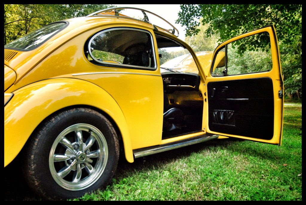 1971 VW Super Beetle Bumble Bee | Airkooled Kustoms